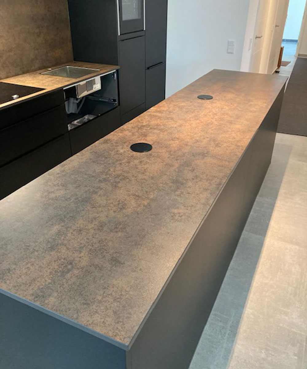RWR | Reichardt Naturstein | Küchen­arbeits­platte Keramik Iron Copper